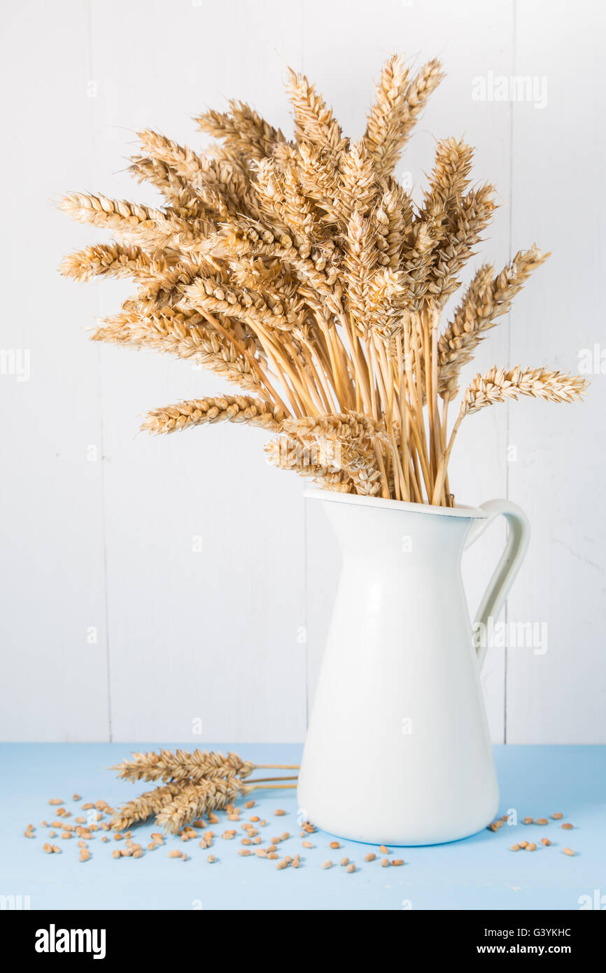 Grain vase hi-res stock photography and images - Alamy