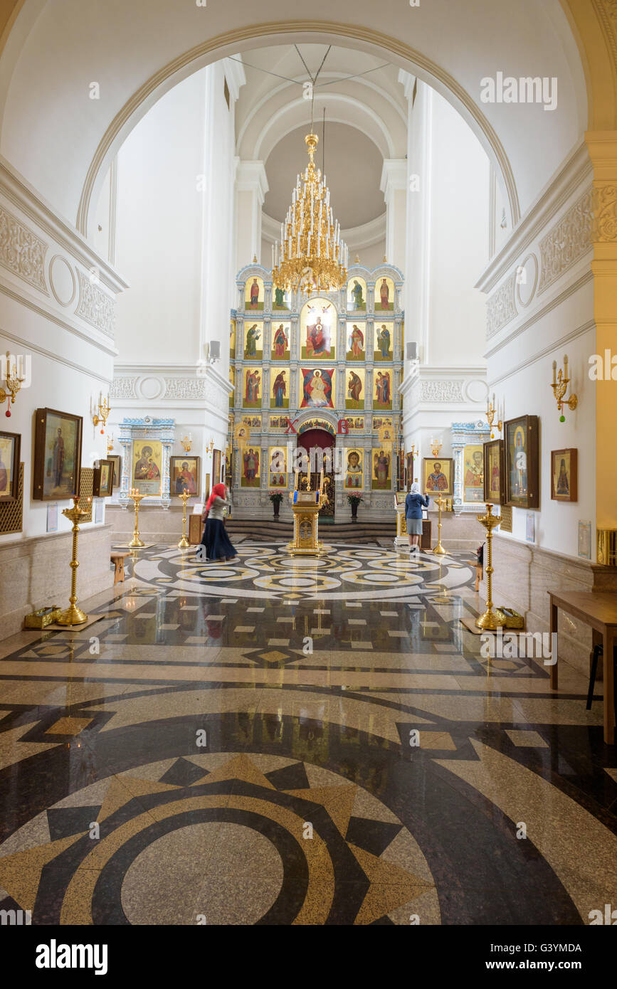 Praying inside temple hi-res stock photography and images - Alamy