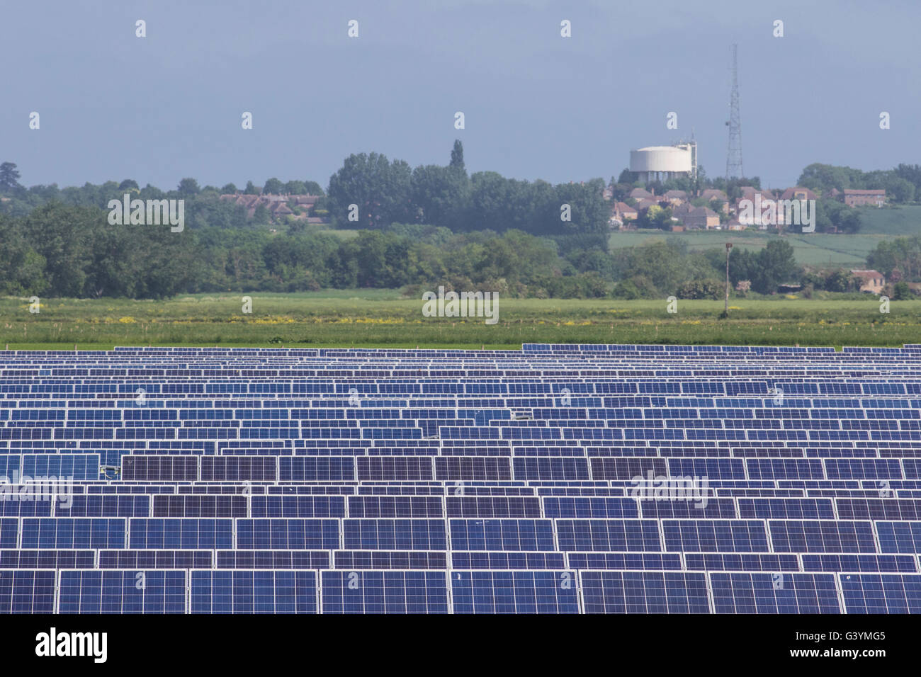 Solar panel renewable energy hi-res stock photography and images - Alamy