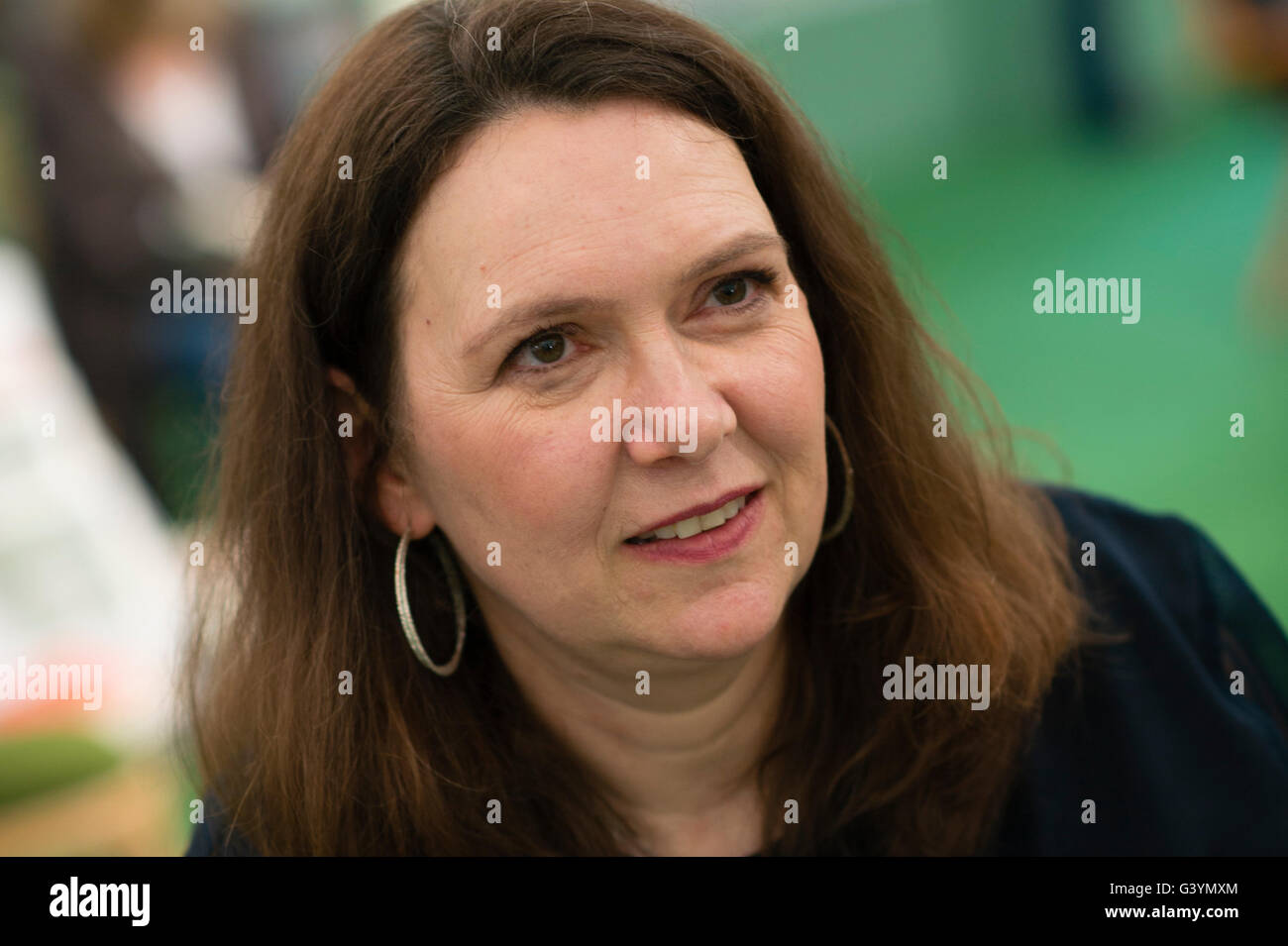 Woman author hi-res stock photography and images - Alamy