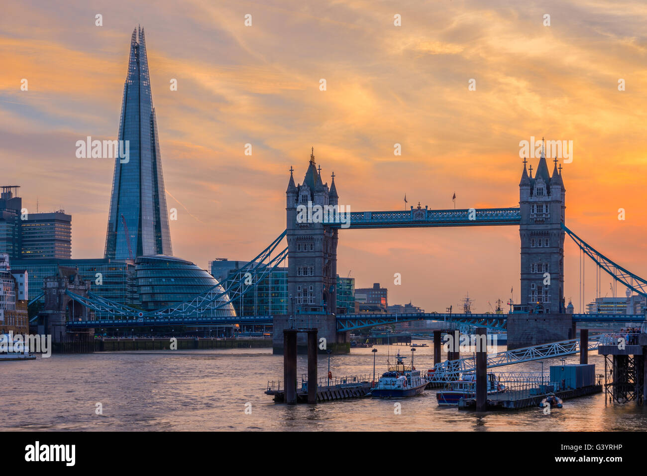 Sunset tower bridge hi-res stock photography and images - Alamy
