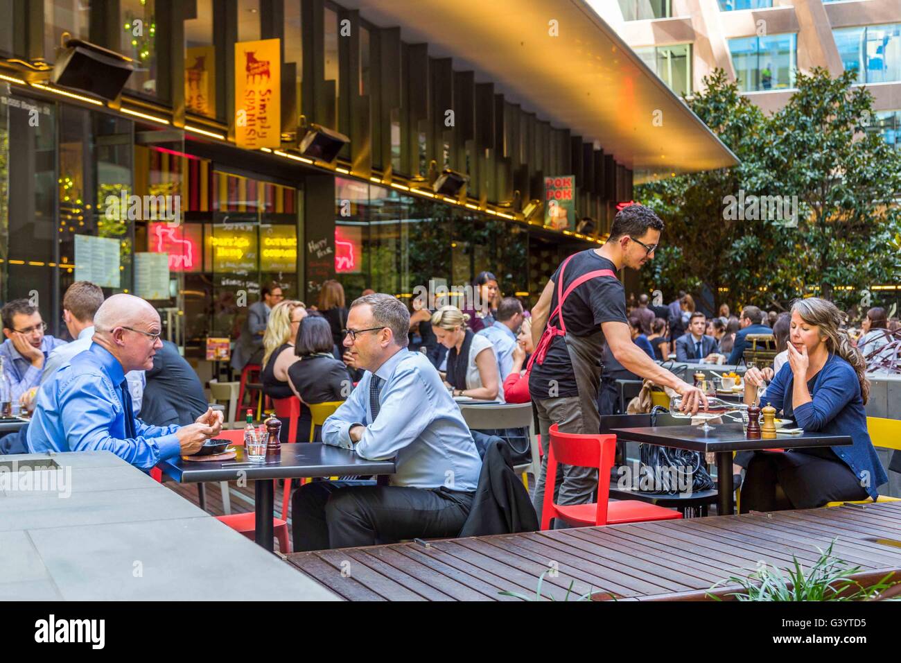 open air - al fresco - dining in the City of Melbourne, Australia Stock ...