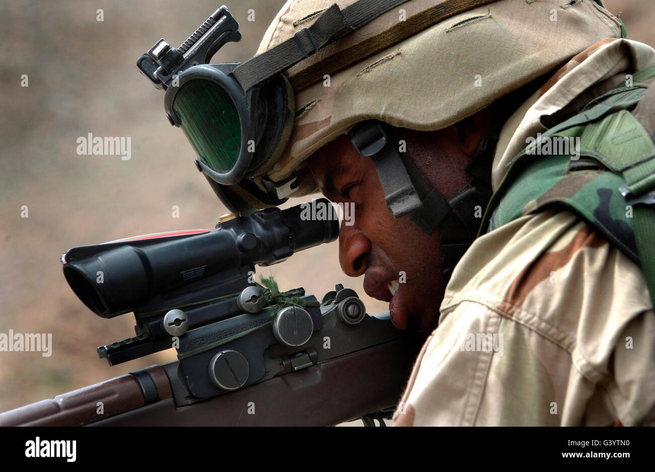 A soldier provides security Stock Photo - Alamy