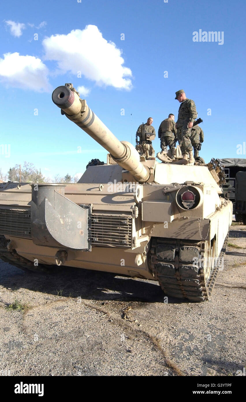 Battle ready soldiers hi-res stock photography and images - Alamy