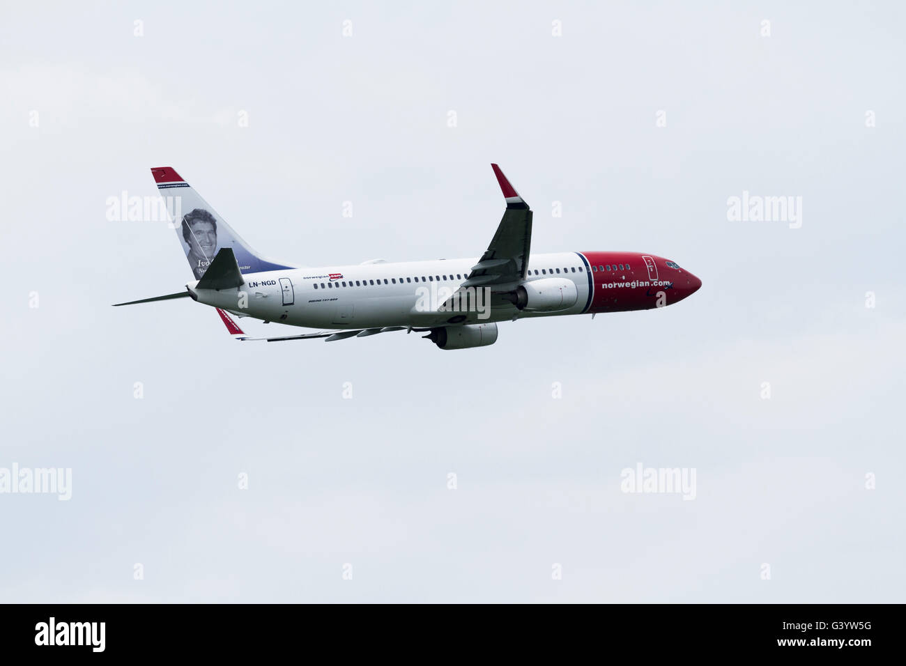 Norwegian Boeing 737-800 aircraft shortly after takeoff Stock Photo - Alamy