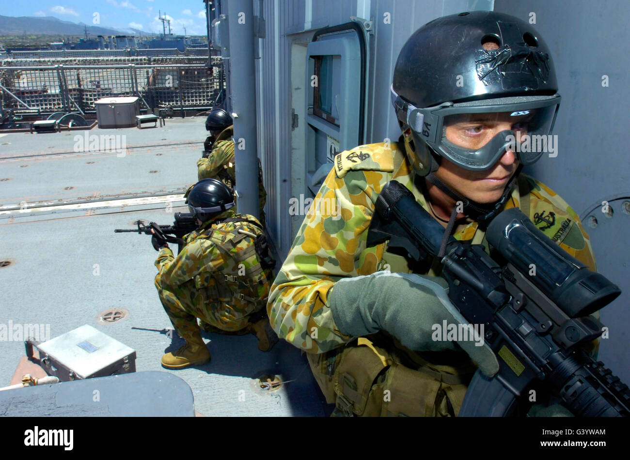 Australian clearance diving team hi-res stock photography and images ...