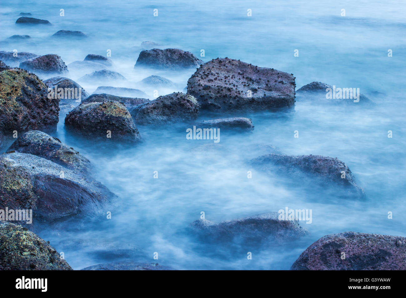 Transverse waves hi-res stock photography and images - Alamy