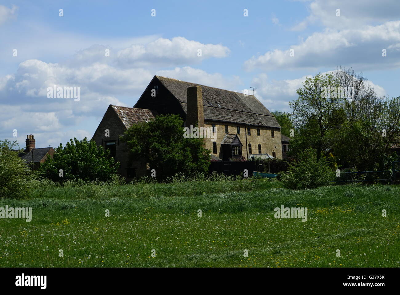 Castor farm hi-res stock photography and images - Alamy