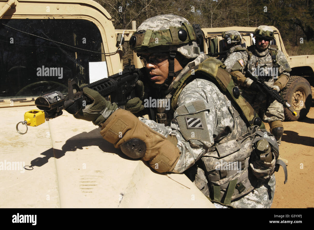 Humvee army hi-res stock photography and images - Alamy