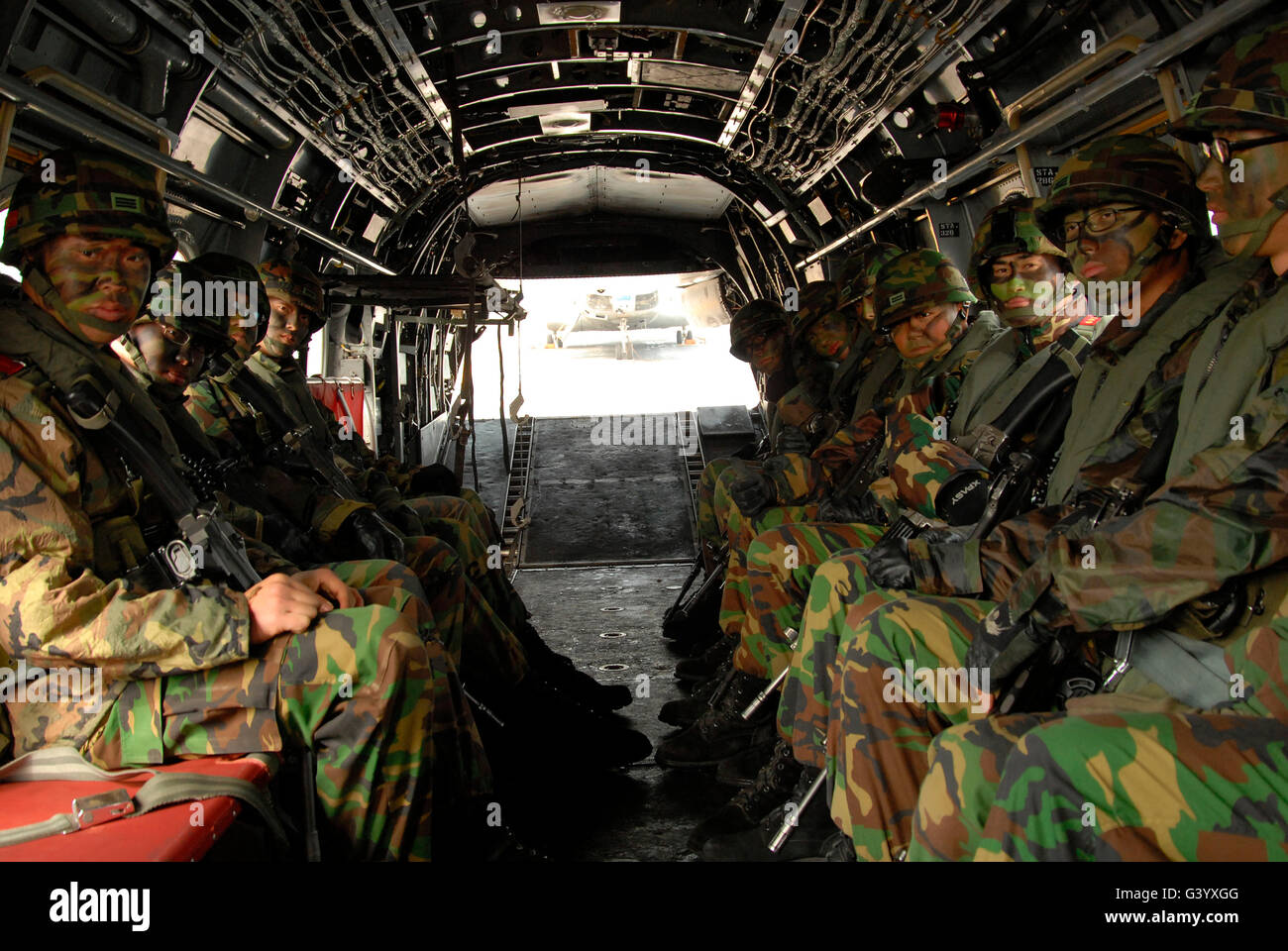 U s marines in korea helicopter hi-res stock photography and images - Alamy