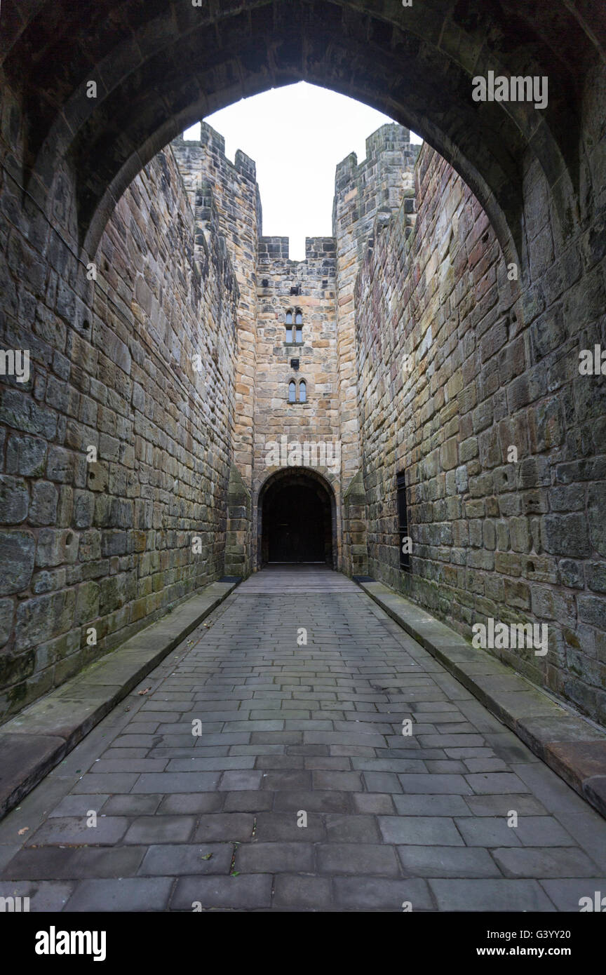 The entrance to alnwick castle hi-res stock photography and images - Alamy