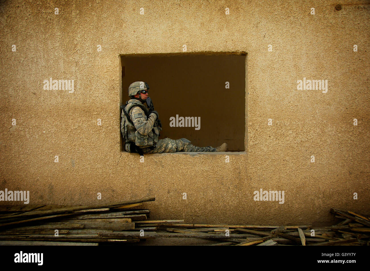 U.S. Army soldier takes a break Stock Photo - Alamy