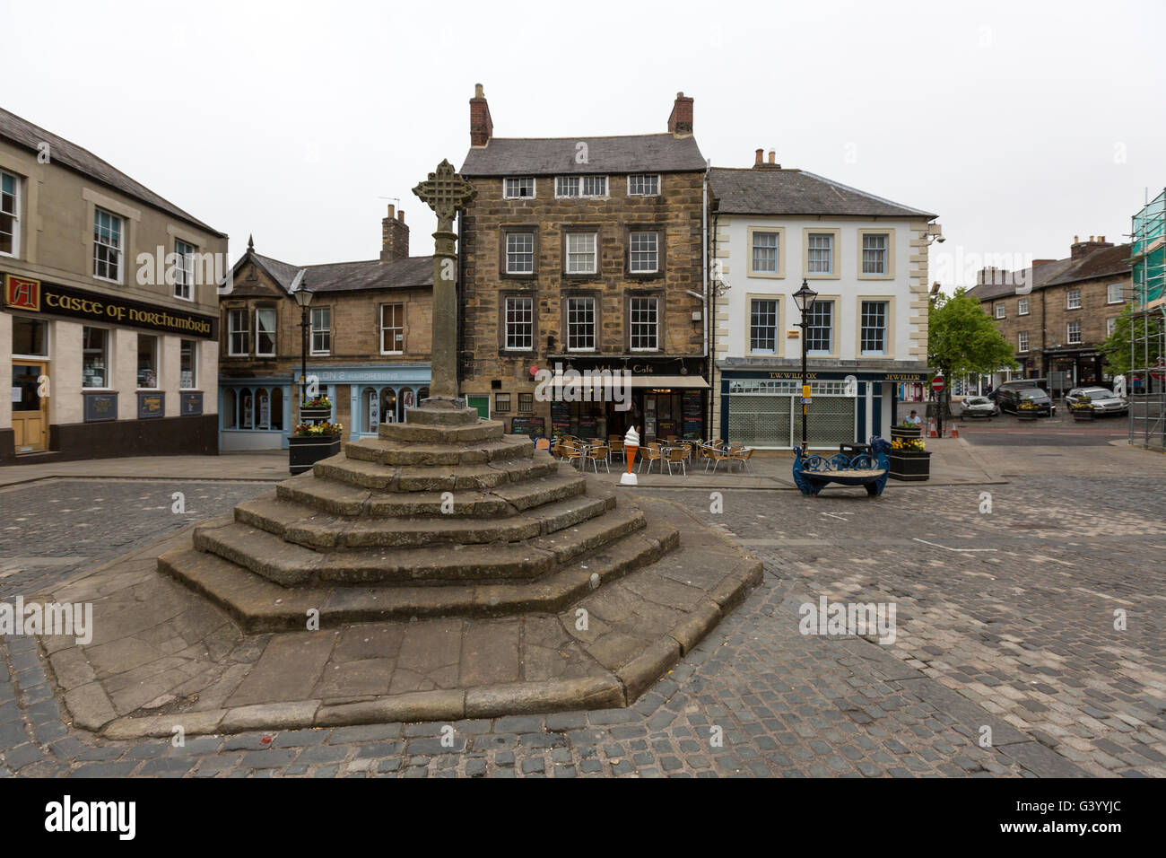 Alnwick market cross hi-res stock photography and images - Alamy