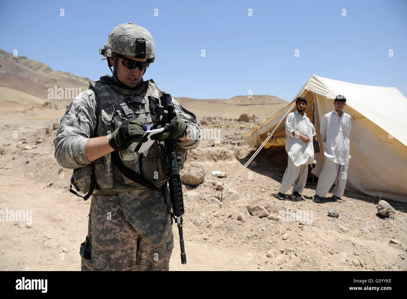 Military inspection team hi-res stock photography and images - Alamy