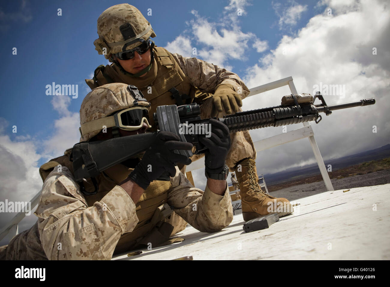 M16a4 rifle hi-res stock photography and images - Alamy