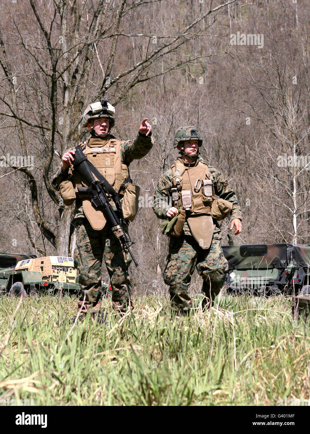Soldiers perform site survey in camp dawson hi-res stock photography ...