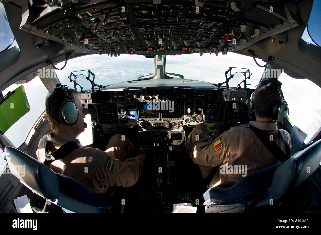 C 17 cockpit hi-res stock photography and images - Alamy
