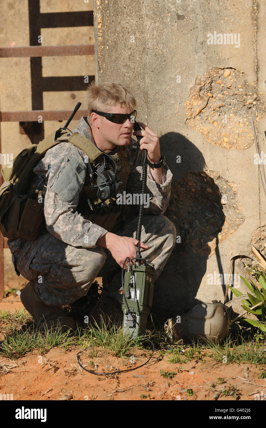 A U.S. Special Operations soldier on his field radio Stock Photo - Alamy
