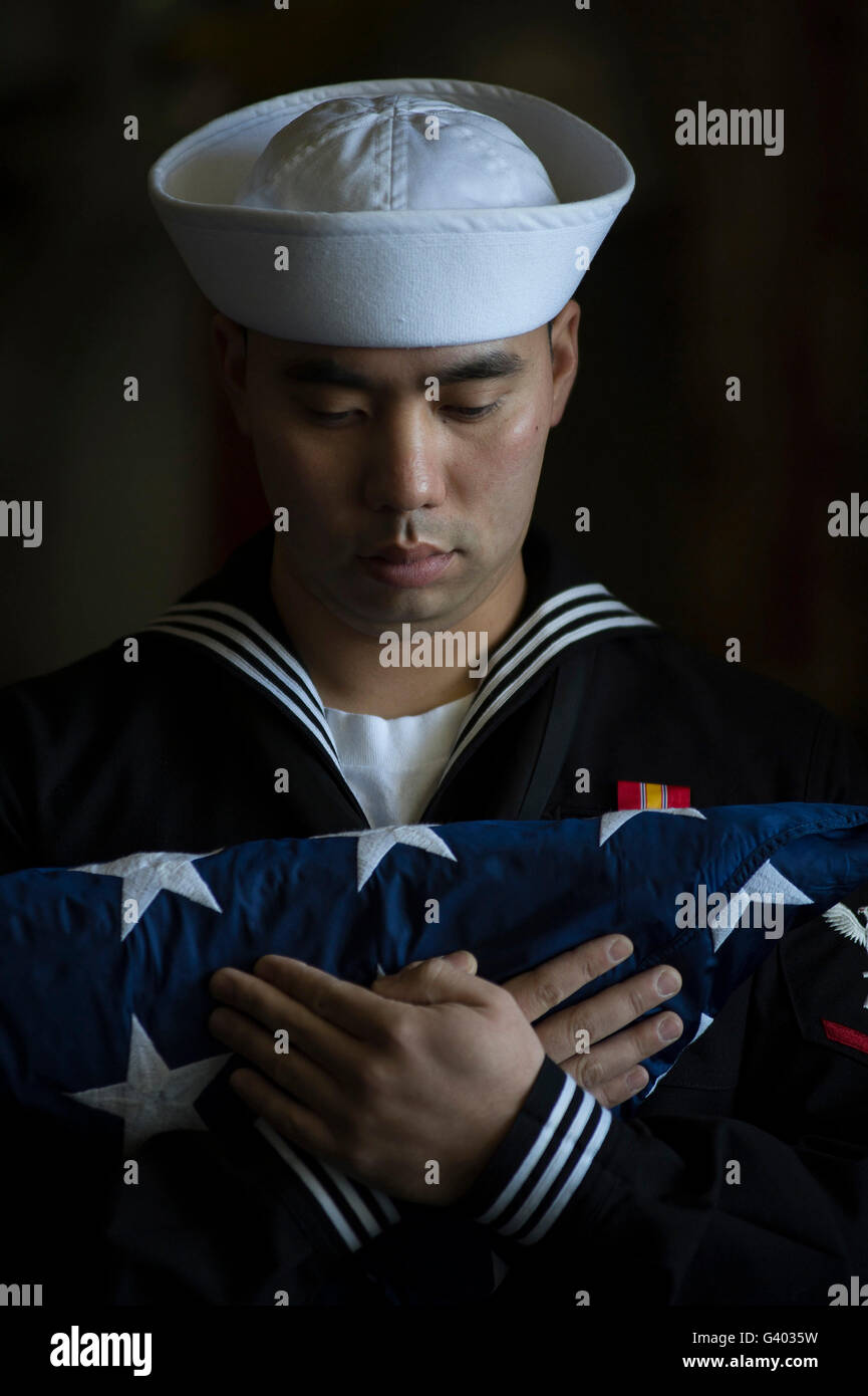 American sailor uniform hi-res stock photography and images - Alamy