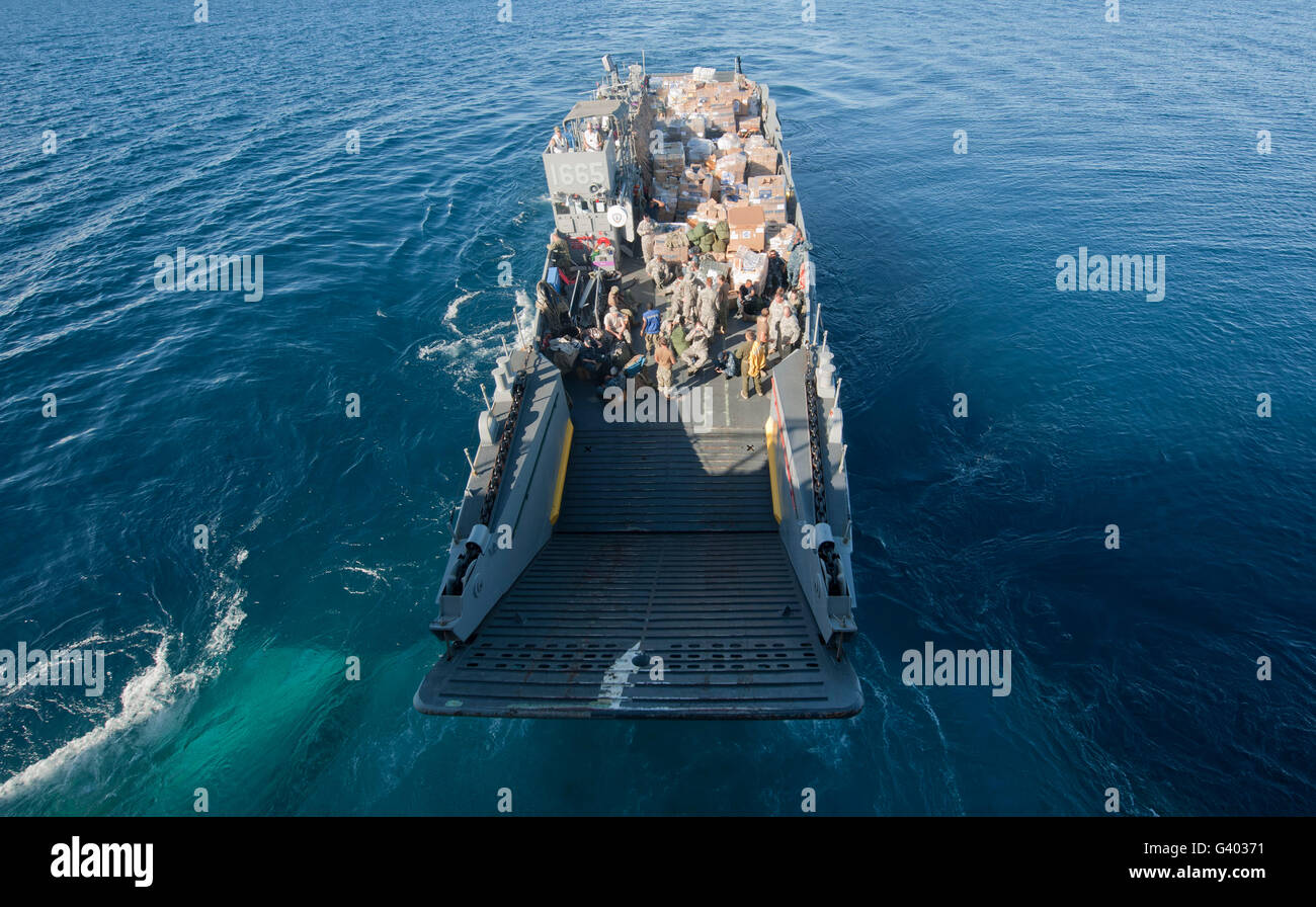Harbor deck hi-res stock photography and images - Alamy