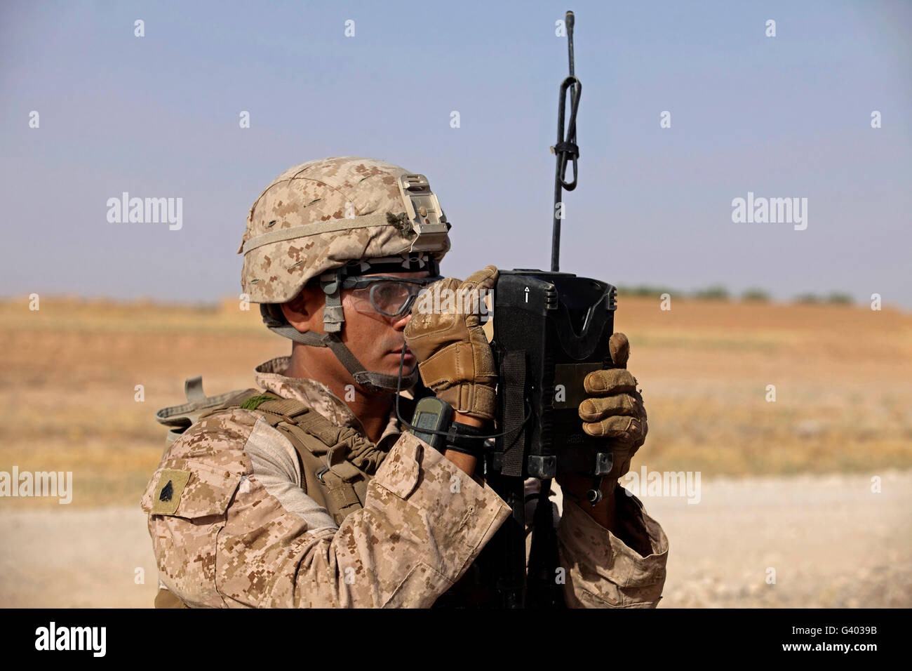 Us marine combat uniforms hi-res stock photography and images - Alamy