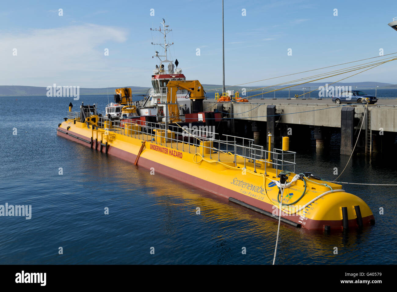 Scotrenewables sr2000 tidal turbine Stock Photo - Alamy