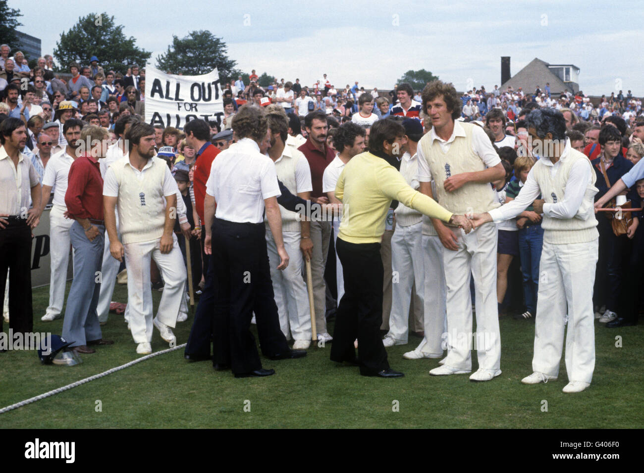 Australia's Rodney Marsh (yellow top) congratulates England captain ...