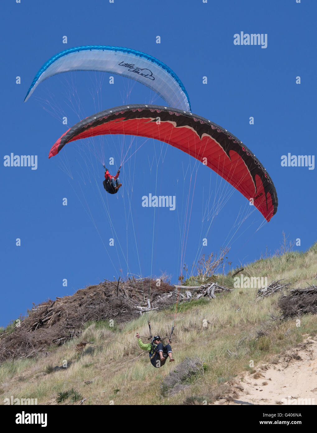 Flying over france hi-res stock photography and images - Alamy