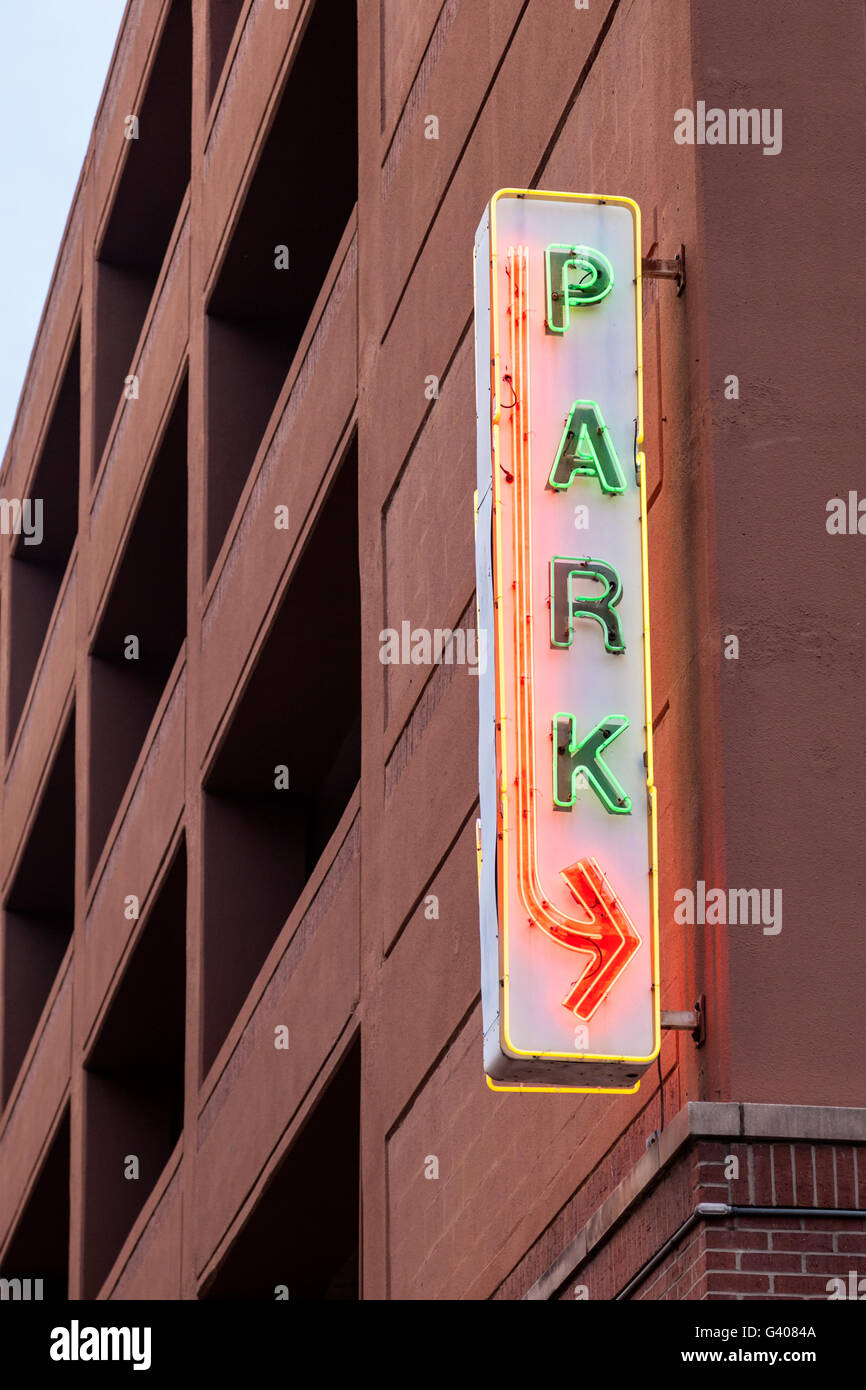 Neon parking sign hi-res stock photography and images - Alamy