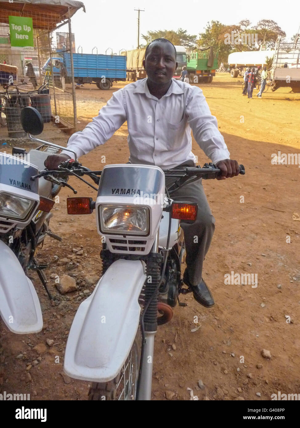 Kenyan man hi-res stock photography and images - Alamy