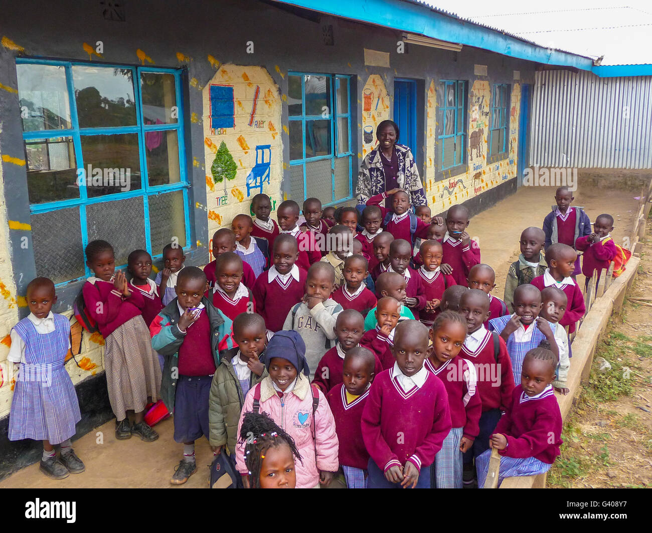 Underdeveloped african school girls hi-res stock photography and images ...