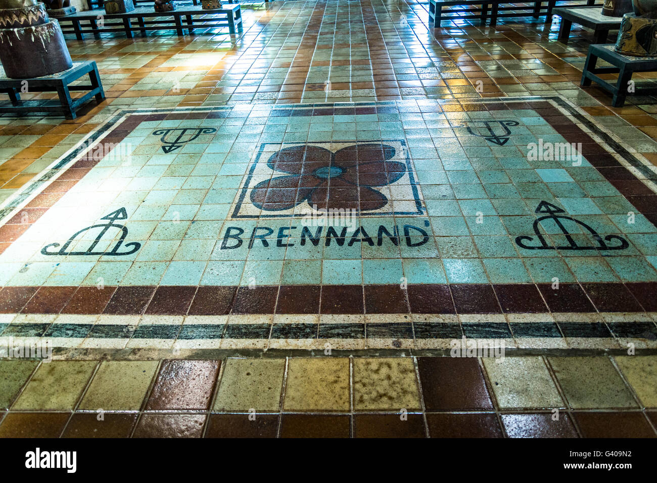 Oficina Ceramica Francisco Brennand, Workshop and gallery interior ...