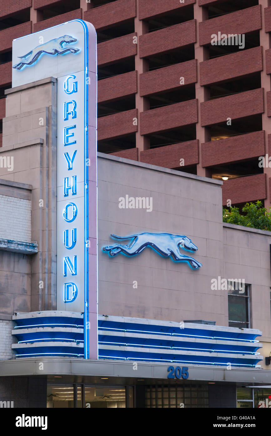 Greyhound Bus Station in Dallas Stock Photo - Alamy