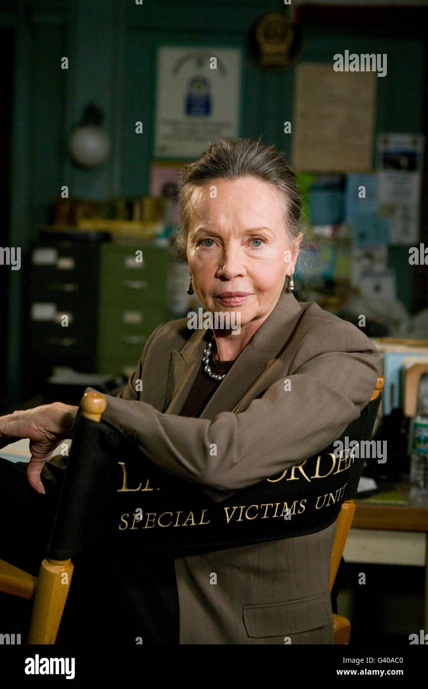Svu law and order tv show hi-res stock photography and images - Alamy