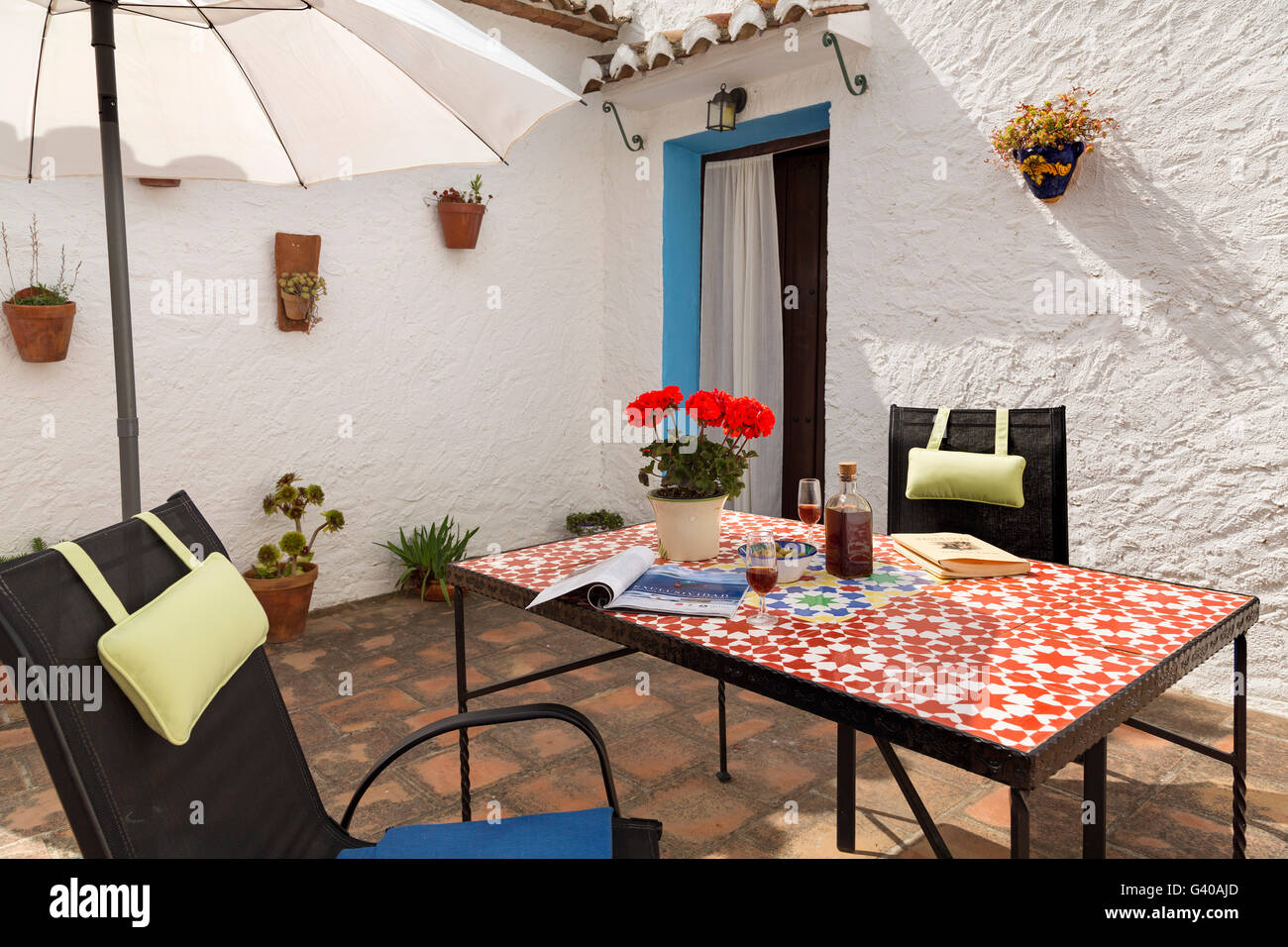 Luxury rural housing hi-res stock photography and images - Alamy