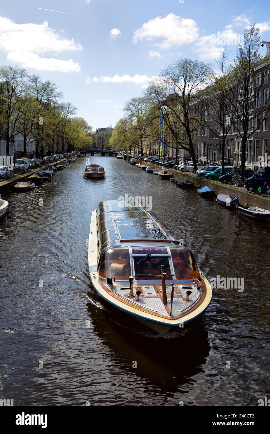 Canal sightseeing boat amsterdam hi-res stock photography and images ...