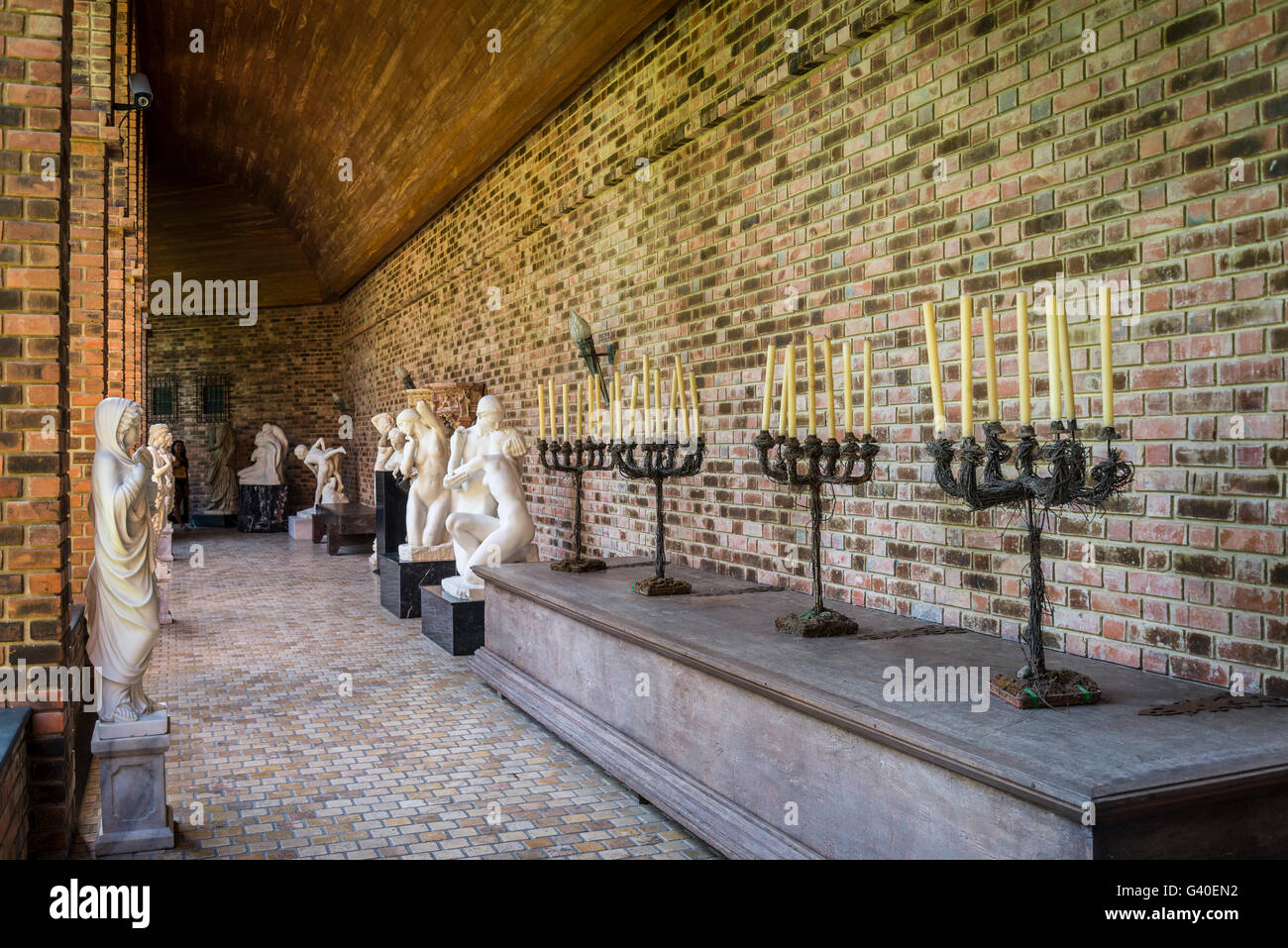 Ricardo Brennand Institute, Recife, Replicas of Greek and Roman statues ...