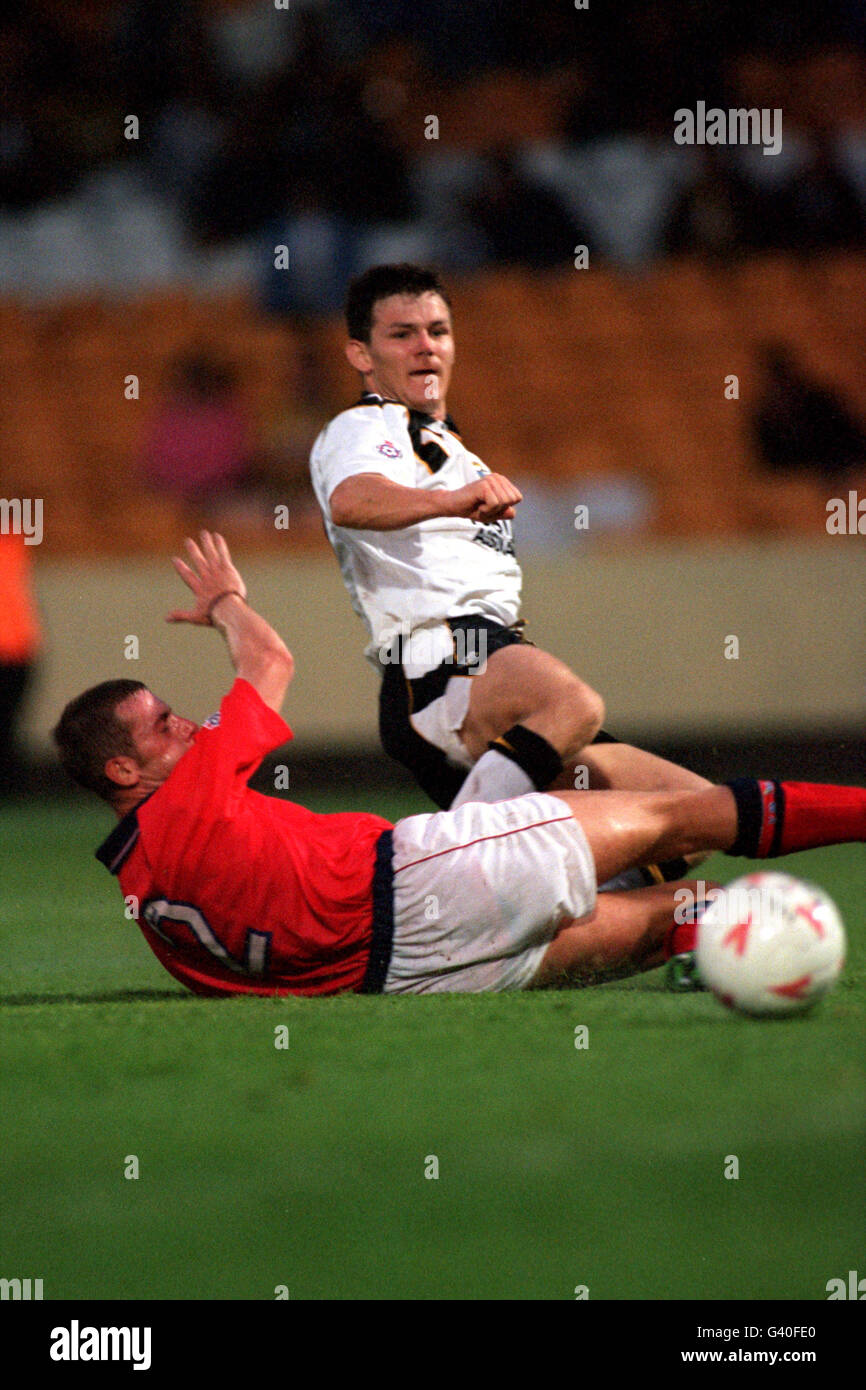 SOCCER. L-R: BILLY BARR, CREWE ALEXANDRA. LEE GLOVER, PORT VALE Stock ...