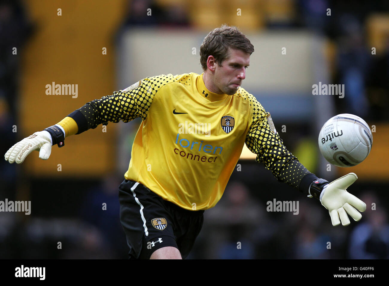 Notts county goalkeeper rob burch hi-res stock photography and images ...