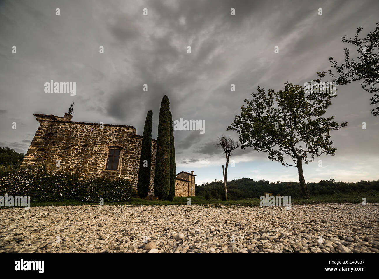 an abandoned and ruined farm in the fields of Italy Stock Photo - Alamy