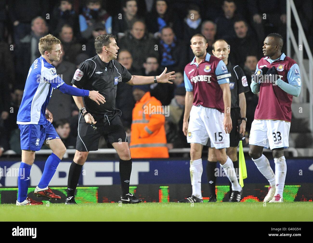 West ham united sending off hi-res stock photography and images - Alamy
