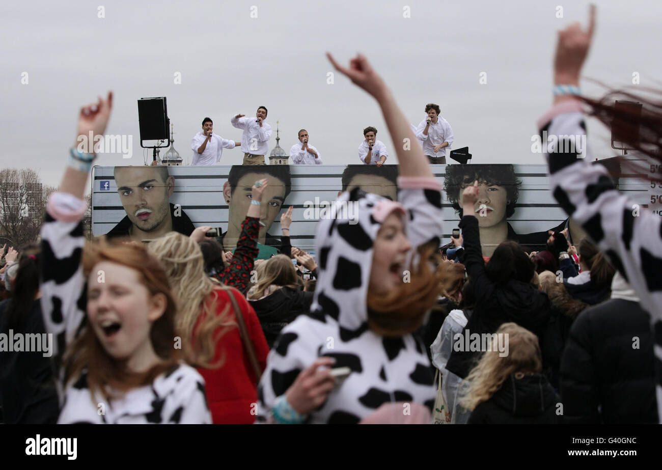 Mine singing hi-res stock photography and images - Alamy