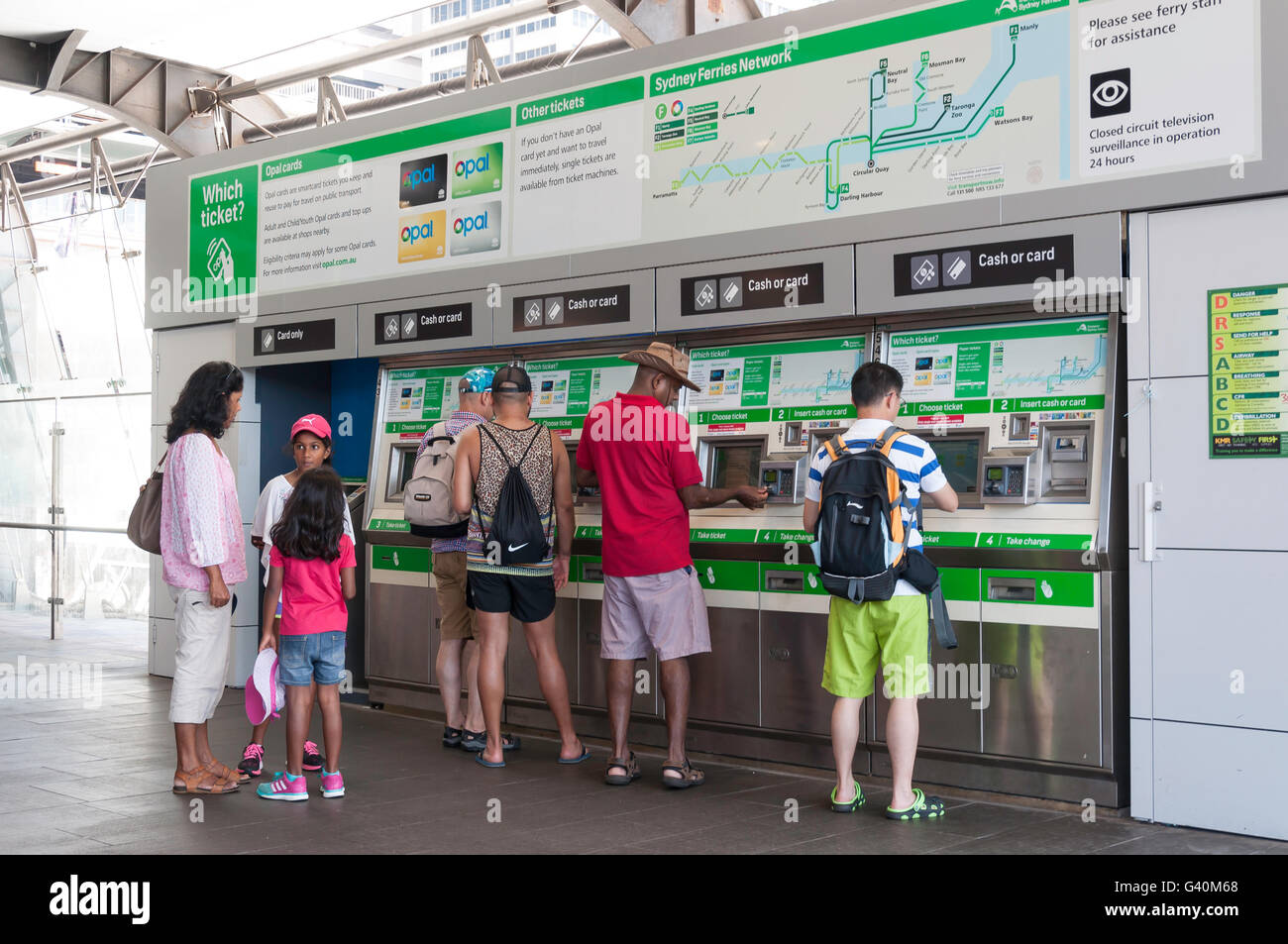Ticket machines hi-res stock photography and images - Alamy