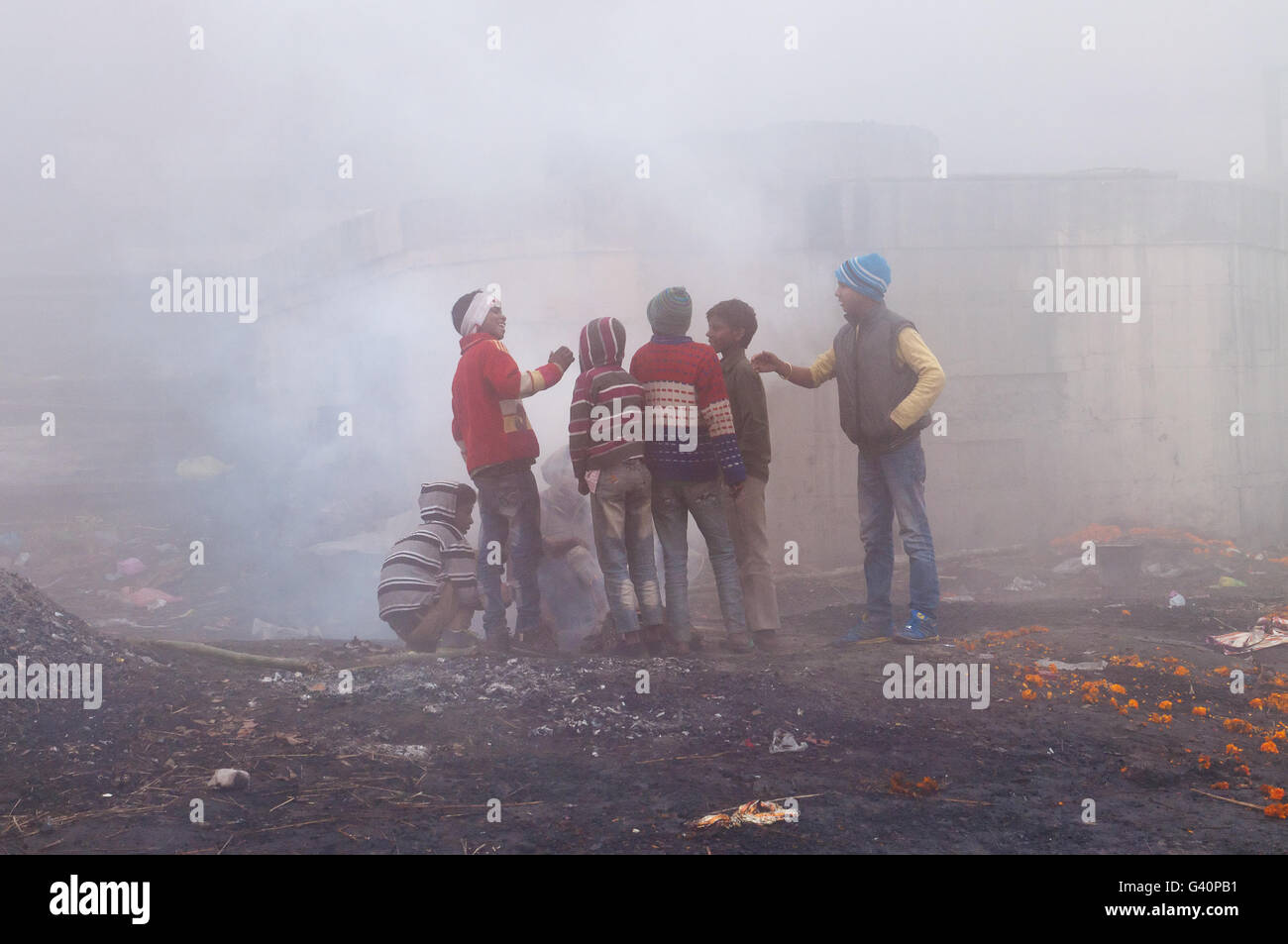 Poor child winter hi-res stock photography and images - Alamy