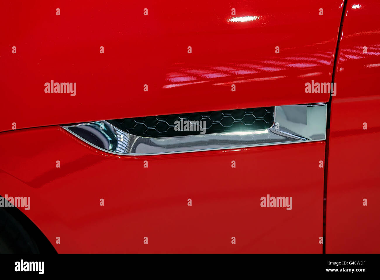 Perforation line hi-res stock photography and images - Alamy