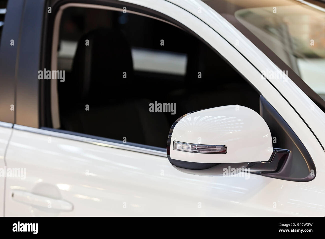 Front rear view mirror on the car window Stock Photo - Alamy