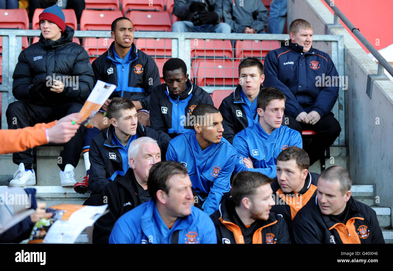 The blackpool bench against southampton hi-res stock photography and ...