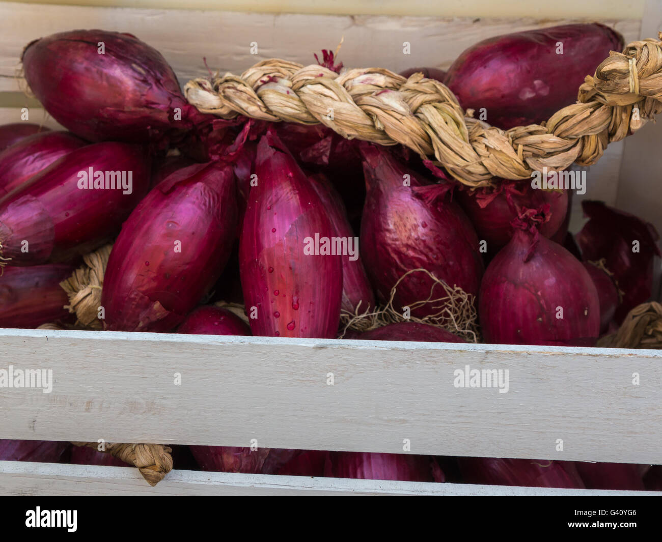 Green onions in box hi-res stock photography and images - Alamy