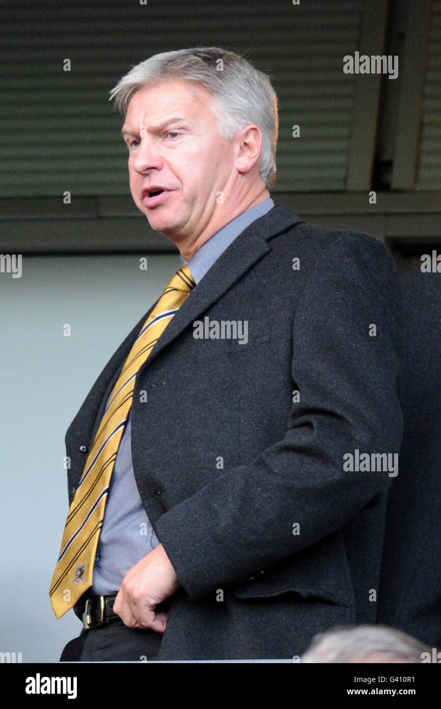 Hull city chairman adam pearson hi-res stock photography and images - Alamy