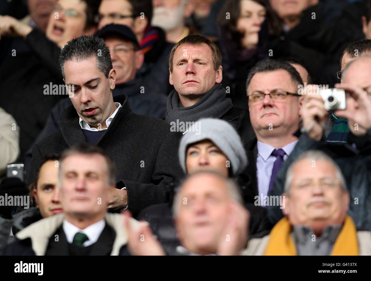 Former nottingham forest player hi-res stock photography and images - Alamy